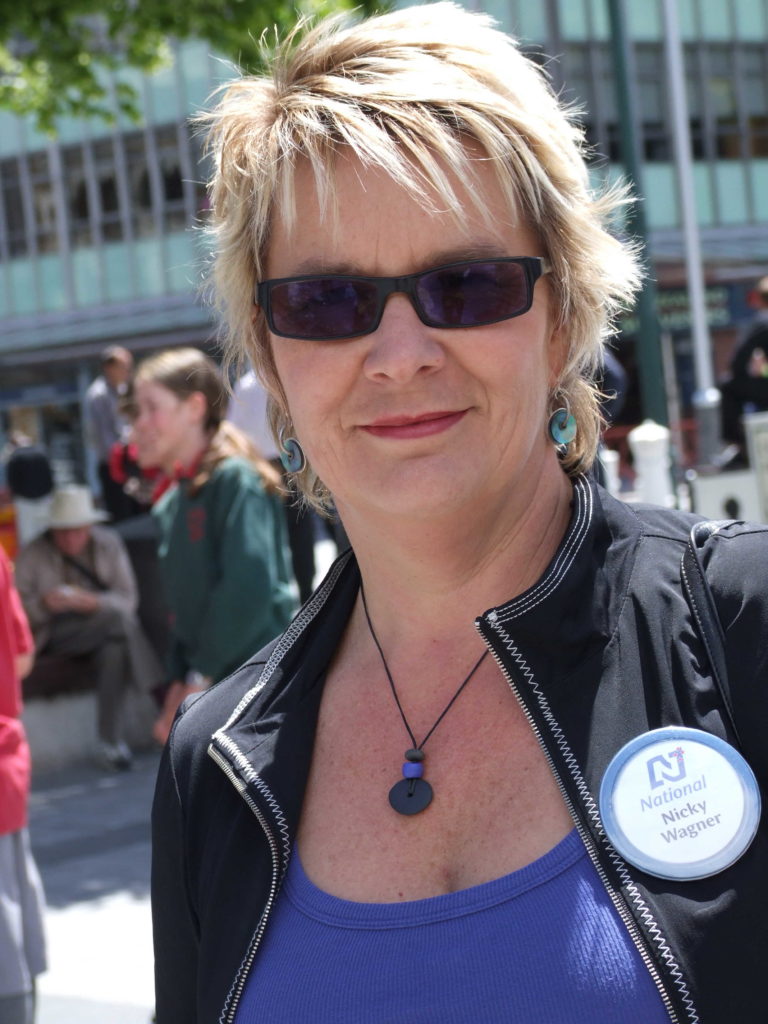 Karen Healey | Edge and widen into air